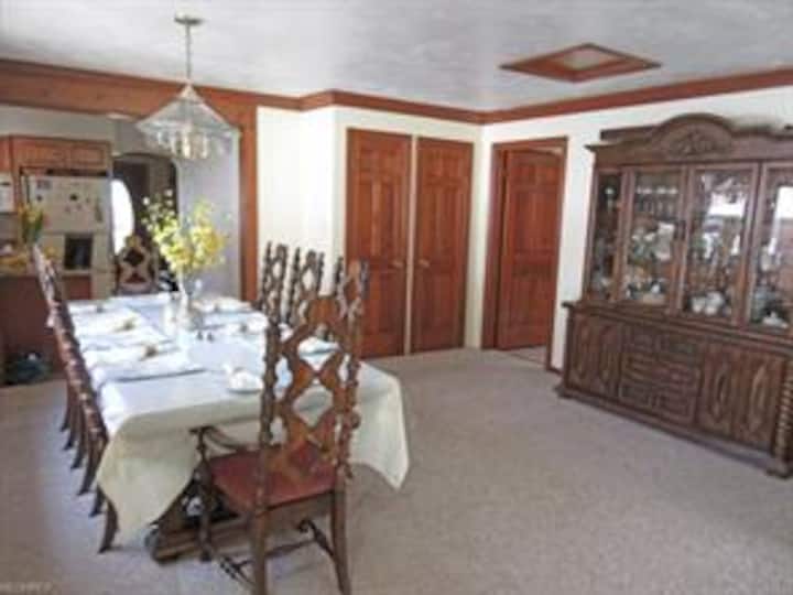 Inn For The Night -Cle Airport - Berea, OH