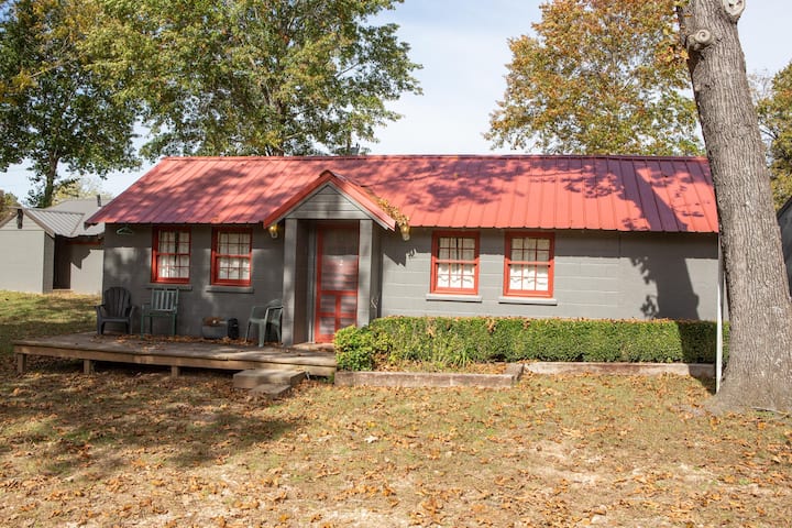 Cabin #2 Town Branch Guest Ranch - Tahlequah, OK