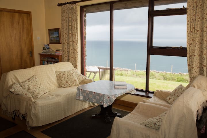Stone Cottage On Brandon Point Dingle Peninsula - Dingle Peninsula