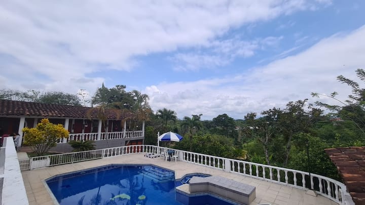 Chalet Familiar Cerca Al Parque Del Café - Quimbaya