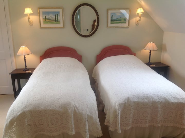 B&b In Twin Room With En-suite Near Malmesbury - Tetbury