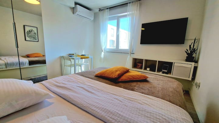 Urban Apartment Near City Center And Campus - ザダル