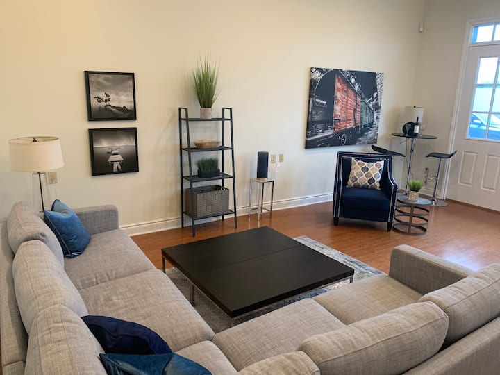 Lux Downtown Townhome - Union Square Erie #1205 - Erie, PA