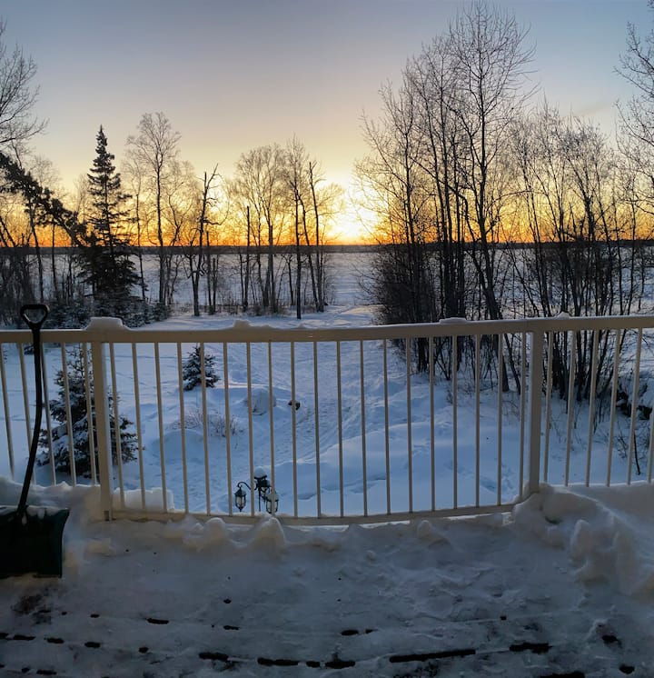 Picturesque Waterfront Cabin At Candle Lake - Saskatchewan