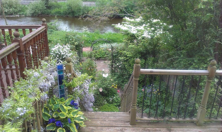 Brecon, Powys,  Within 200 Yds Of The Town Centre - Brecon