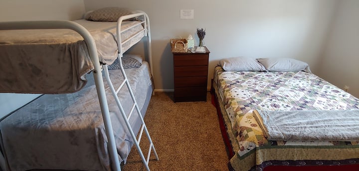 Bedrooms-great Location - Idaho Falls, ID