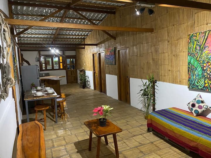 Sunny Canoa Villa ~ Casa Playera - Canoa