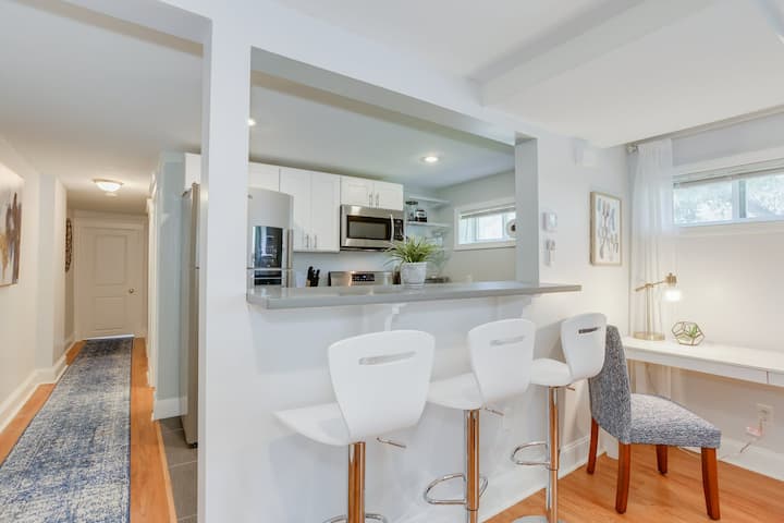 Easy Train/boston -Two Bedroom North Quincy - Quincy, MA