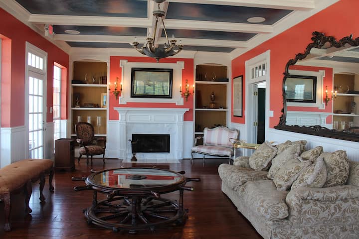 Captain's Quarters #4 - Seabrook, TX