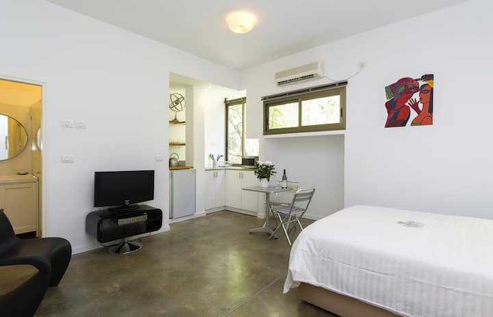 Lovely Apt Rothschild Blv מקלט בבניין - Tel Aviv