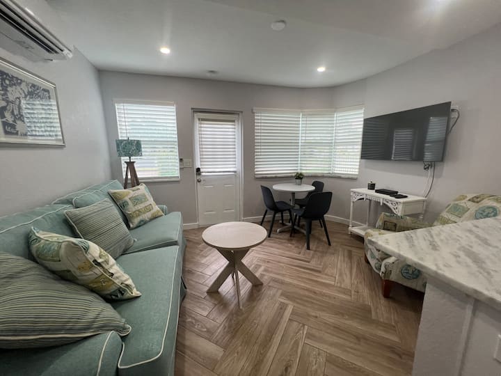 407 1 Bedroom In Downtown Dunedin - Dunedin, FL