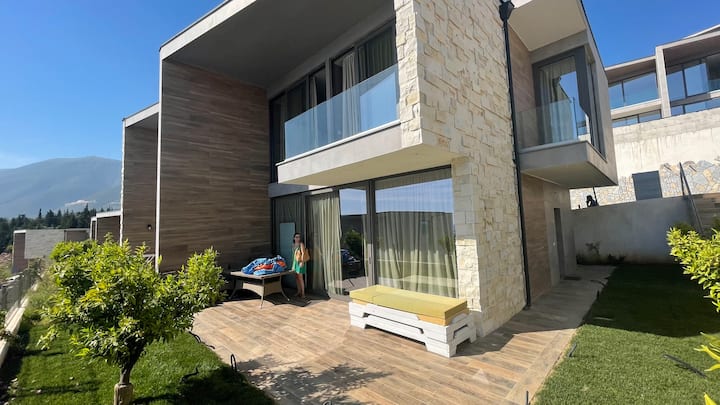 Villa Tirana: Gorgeous Beach Villa On The Riviera - Dhërmi