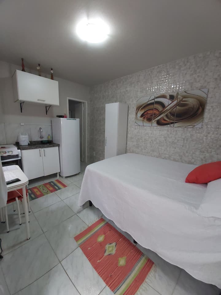 Apto Tipo Kitnet 03 Próxima Ao Centrinho Da Lagoa - Florianópolis