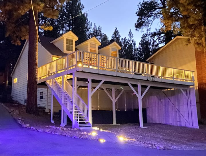 Decked Out Lake House ~ Near Village And Lake - 빅베어레이크