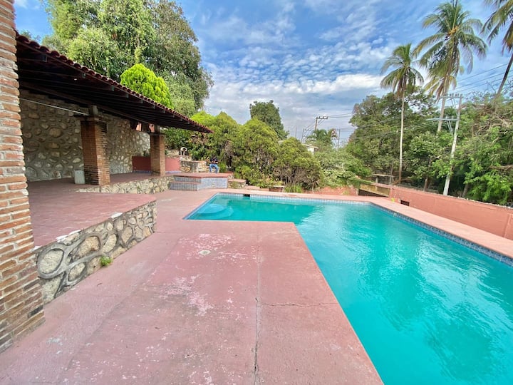 Casa Tipo Campestre Con Alberca - Acapulco