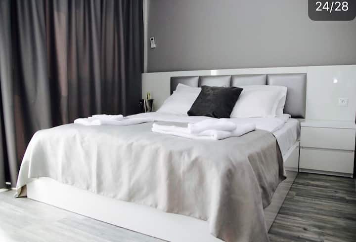 6 номерная гостиница 4* рядом с мэрии г.Тбилиси - Tbilisi