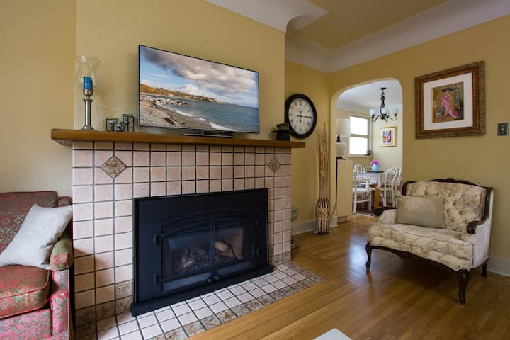 Charming Vacation Spot By The Sea! - Victoria