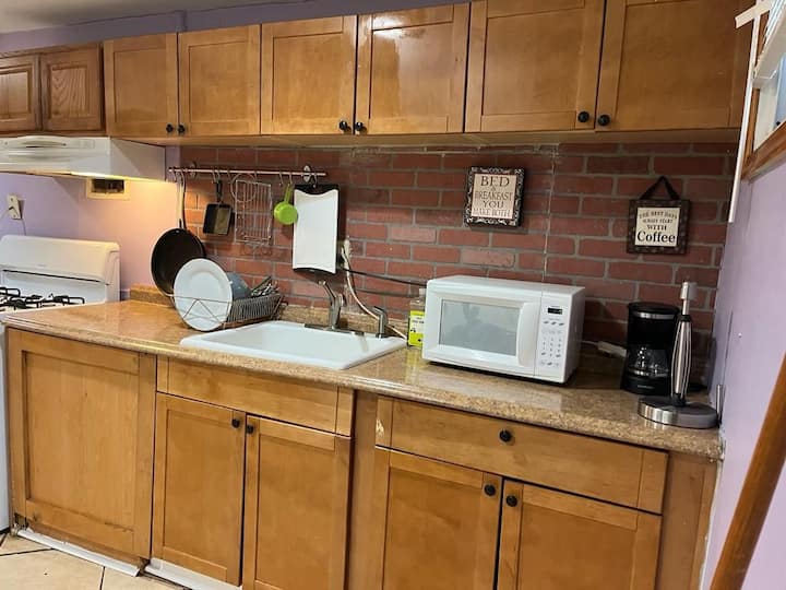 Private Affordable Basement Efficiency W/parking - Washington, D.C.