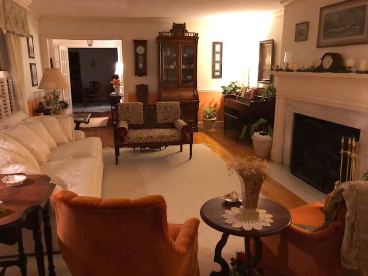Kirkwood #1--spacious Bedroom With Adjoining Bath - Tuscaloosa, AL