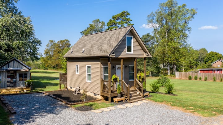 Hickory Tiny House, Short & Long Term Availability - Hickory