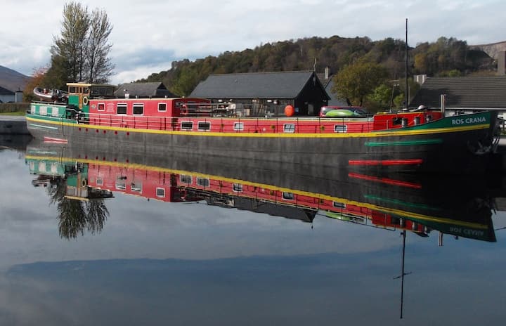 Whole Barge | Ros Crana - Caledonian Canal - Fort William