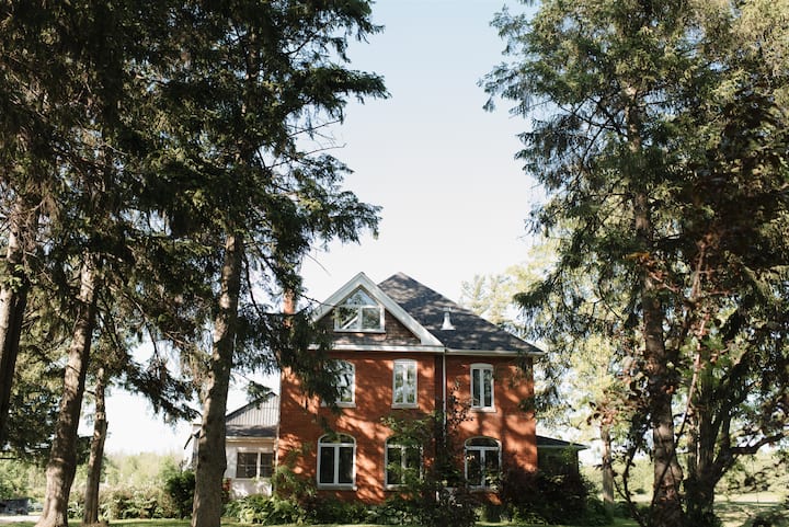 Country Vacation Home On 10 Picturesque Acres - Burlington