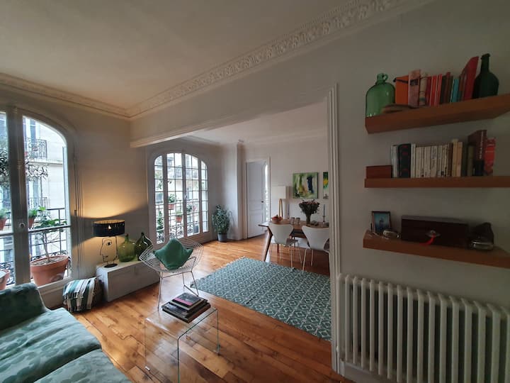 Classic Parisian Apartment In Excellent Location - Paris
