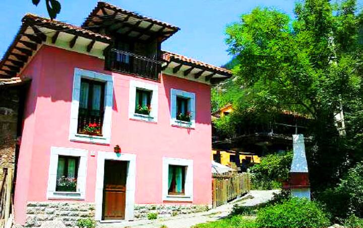El Cantón, Entre Rios Y Montañas - Cangas de Onís