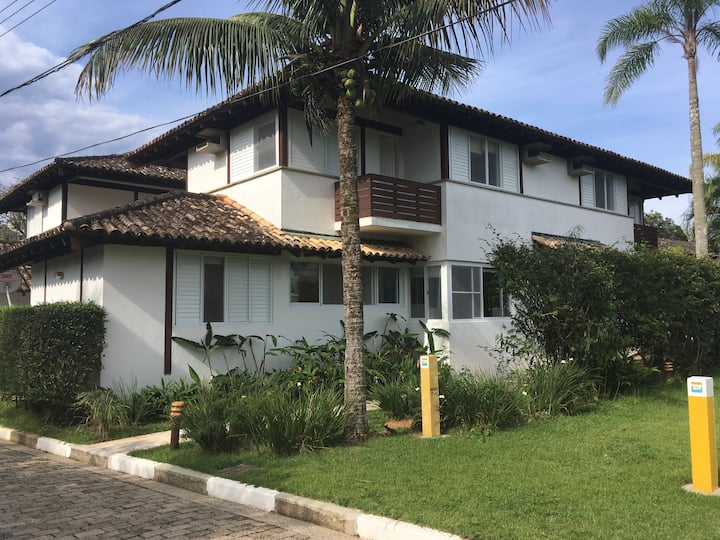 Praia Baleia: Casa Linda Em Cond. Fechado - São Sebastião