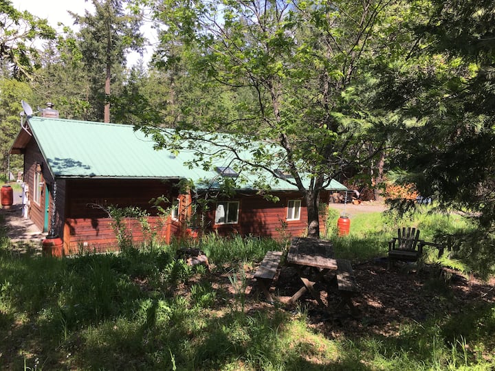 Woodland Cottage Near Jacksonville Dog Friendly - Jacksonville, OR