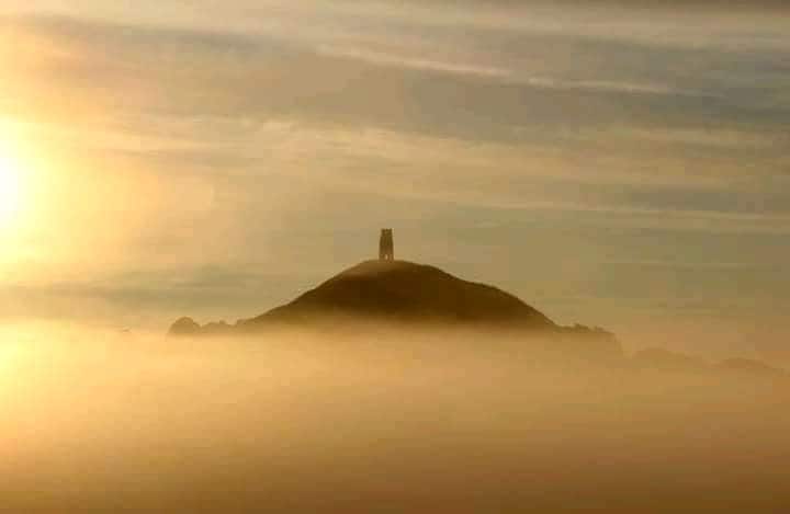 Willow Terrace, Perfect Town House With Parking - Glastonbury