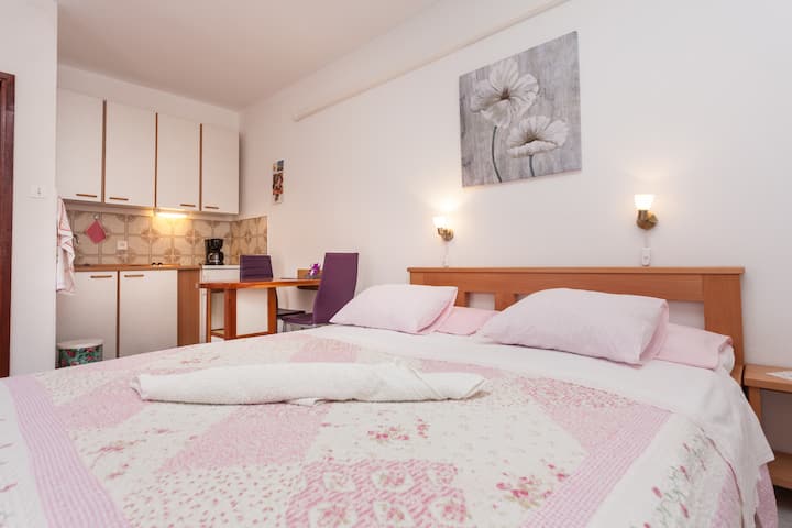Greta-charming Studio For 2 In Rovinj - Rovinj