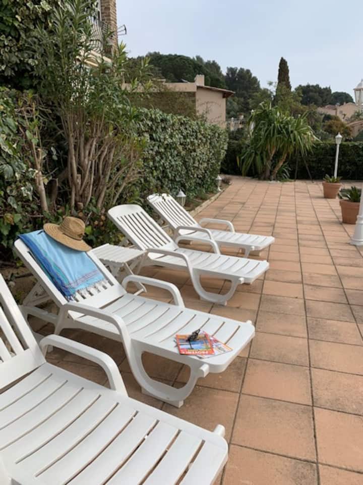 Studio Vue Mer à 400 M De La Plage - Le Lavandou