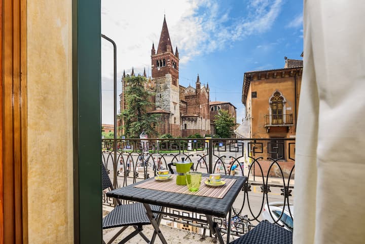 Dimora Leoni - Cómodo Apartamento En El Centro Histórico, Capacidad Para 4 Personas - Verona