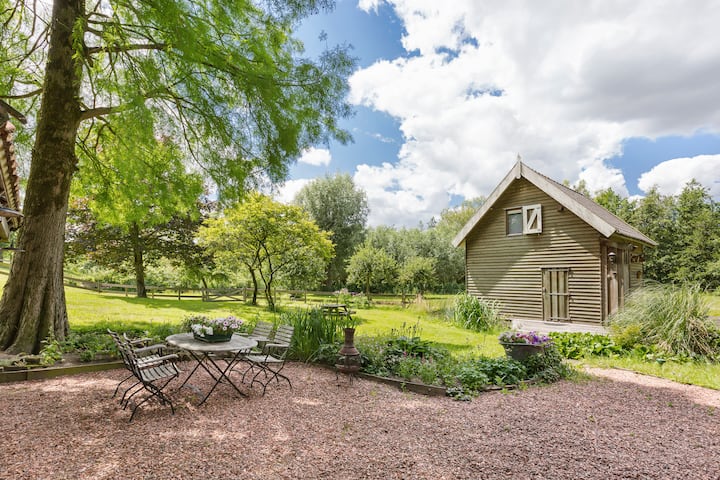 Cosy cottage in beautiful two-acre park - Cottages for Rent in ...