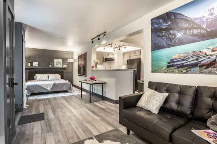 The Nook Near Broad Ripple - The Waterpark, Carmel
