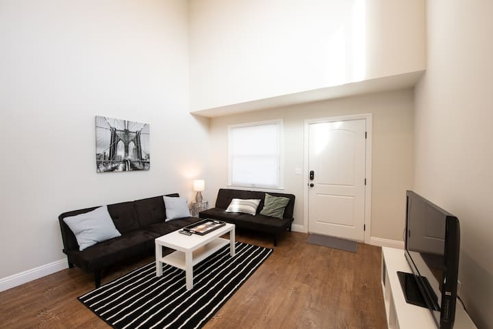 Keyc | Caltech/jpl/pcc | Private Suite | Queen Bed - Pasadena, CA