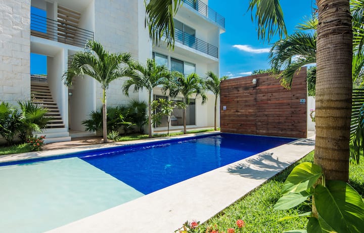 Clean Spacious 1 Bedroom Ph W/ Private Rooftop - Playa del Carmen