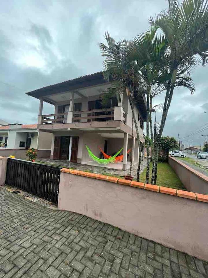Amplo Sobrado Quadra Mar Com Piscina - Itapoá