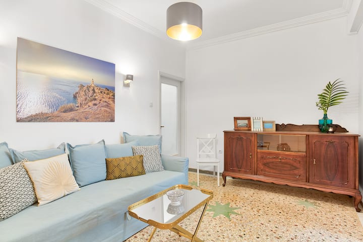 Retro Chic 1-bdrm In Lively Koukaki Near Acropolis - Athens