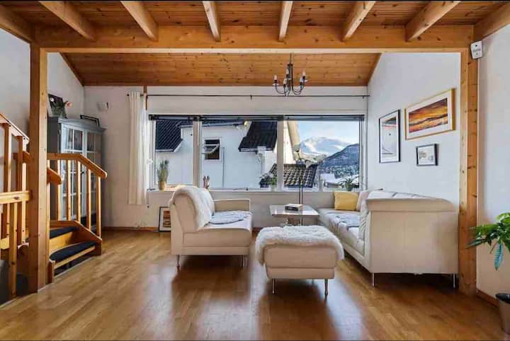 Central Flat, Parking Included - Tromsø