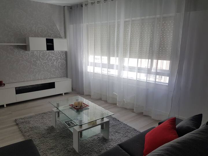 Alquiler Temporada Verano De Piso Renovado. - Nigrán