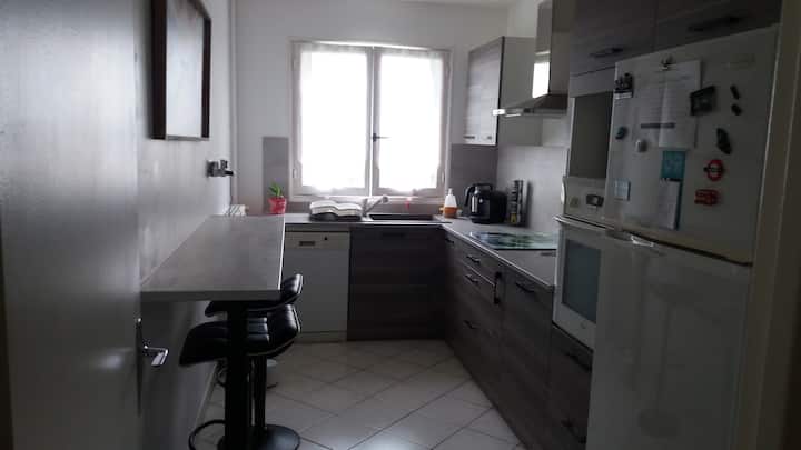 Chambre Fleury Les Aubrais/proche D’orléans - Saran