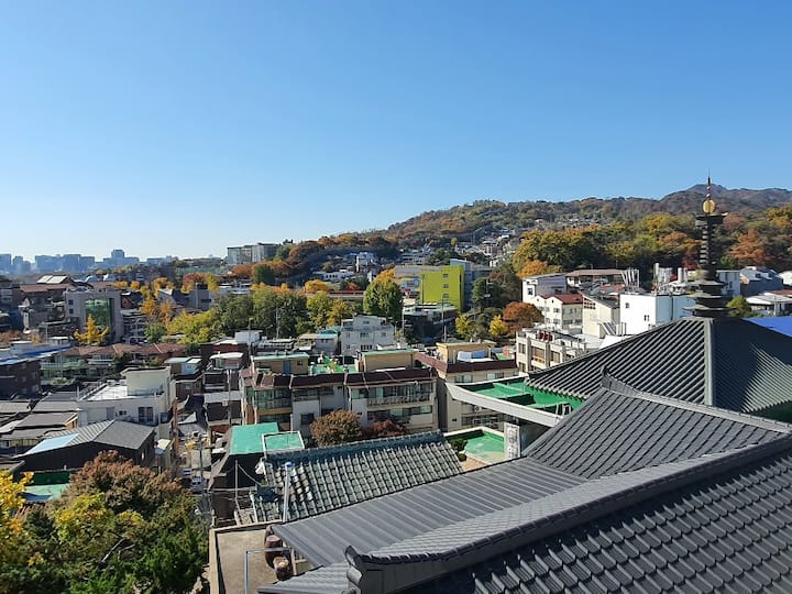 5 Bedroom, Castle-wall View, Close To Skku 성북동 - Seoul