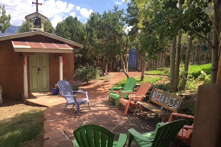 Drift Away Lodge - Taos, NM