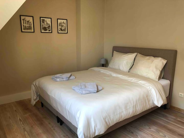 Gezellig Hoekhuisje Voor Zakelijk Verblijf. - Brügge