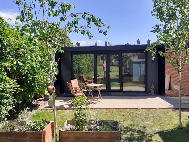 Self-contained Bright Private Chalet With Garden - Hampshire