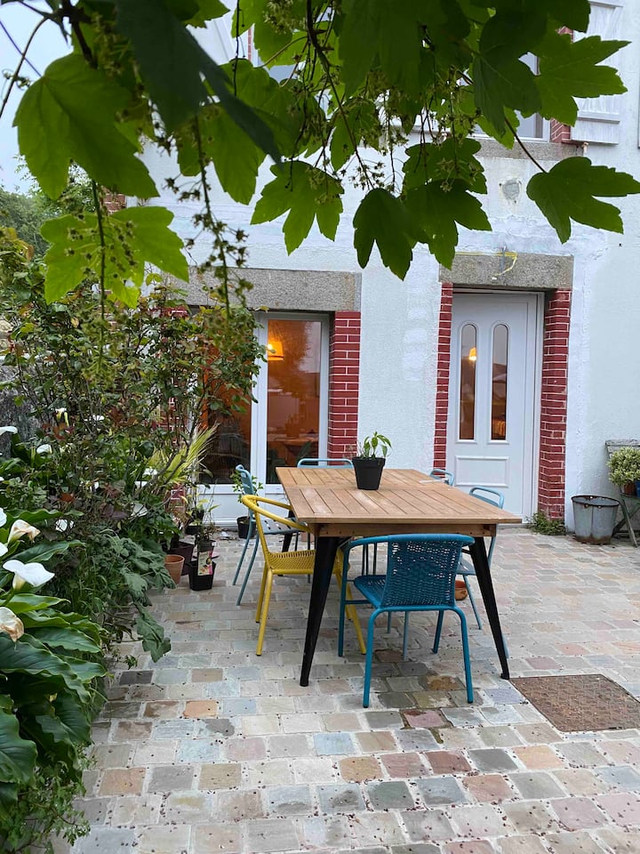 Maison De Famille Avec Jardin Proche Centre-ville - Granville