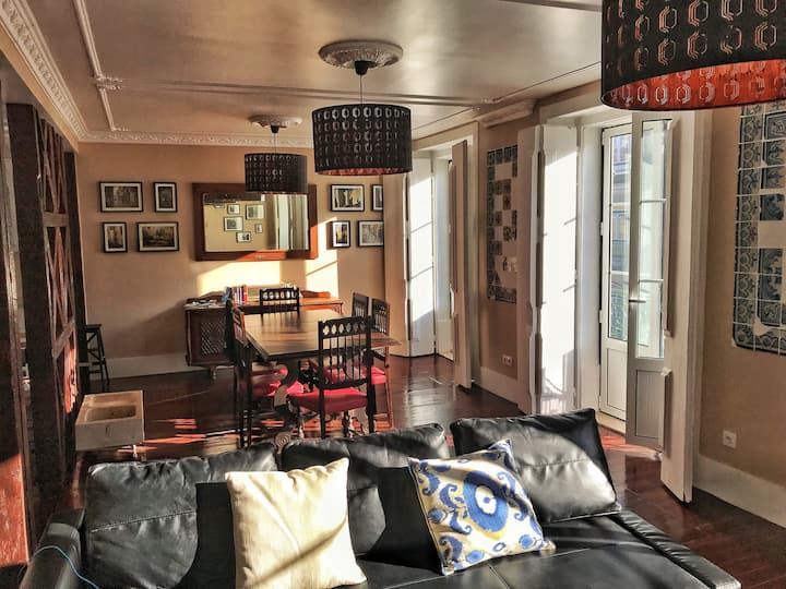 Renovated, Spacious, Sunny Home In The Old Center - Lisboa