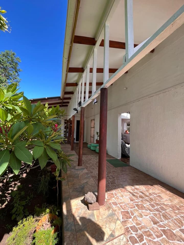 Hostal Céntrico En Rapa Nui. - Easter Island